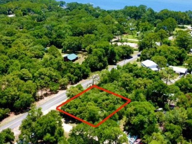 2530 Oleander Ter, Lanark Village, FL 32322