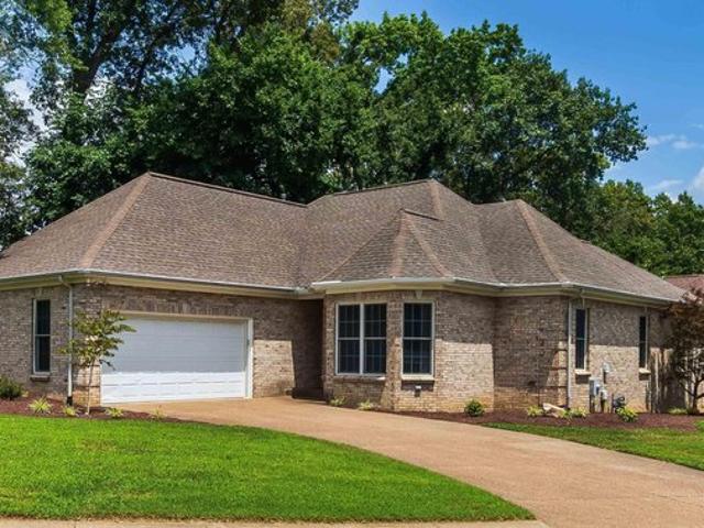 2530 Beaumont Dr, Evansville, IN 47725