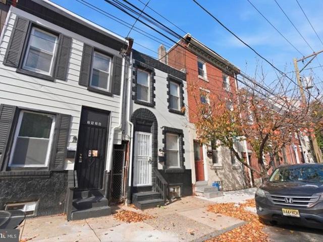 2530 Collins St, Philadelphia, PA 19125