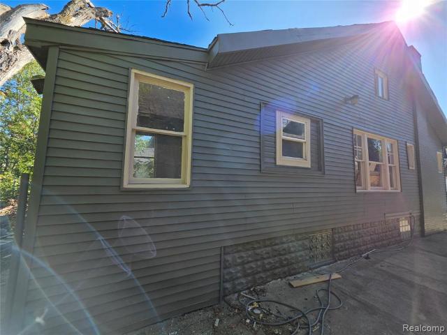 2530 Fullerton Street