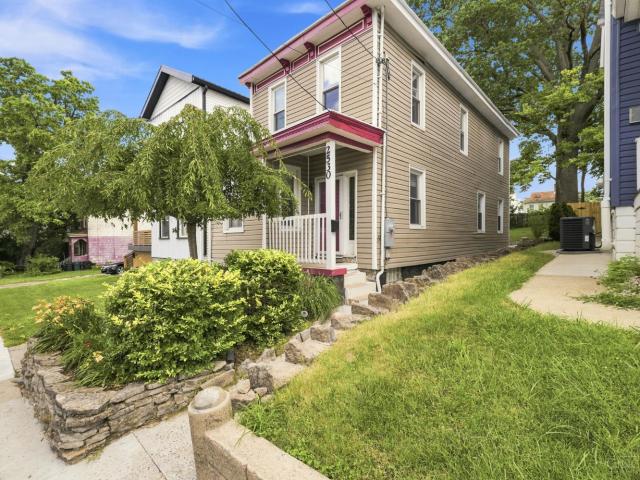 2530 Hemlock Street