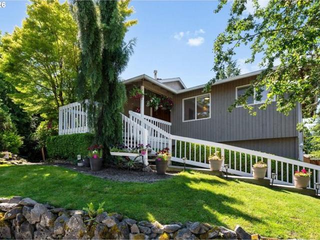 2530 SW 23rd St, Gresham, OR 97080