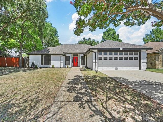 2530 Seven Hills Dr, Grand Prairie, TX 75052
