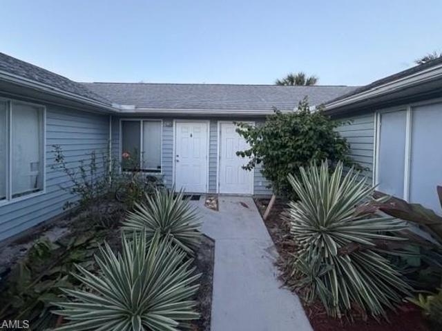 2530 Tropicana Blvd, Naples, FL 34116
