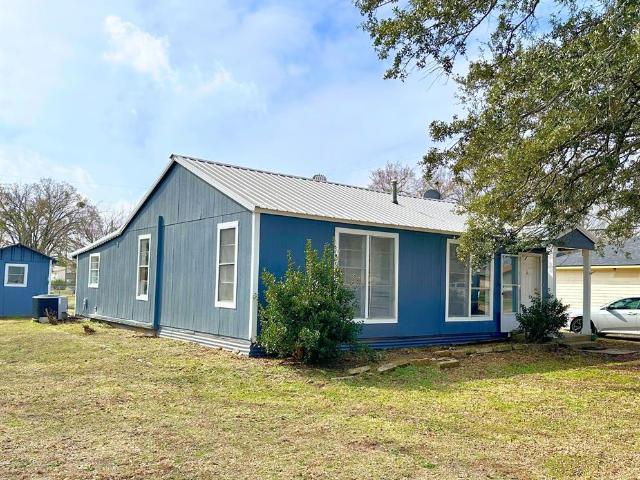 2530 W Elm St, Denison, TX 75020 | MLS #21195 | Compass