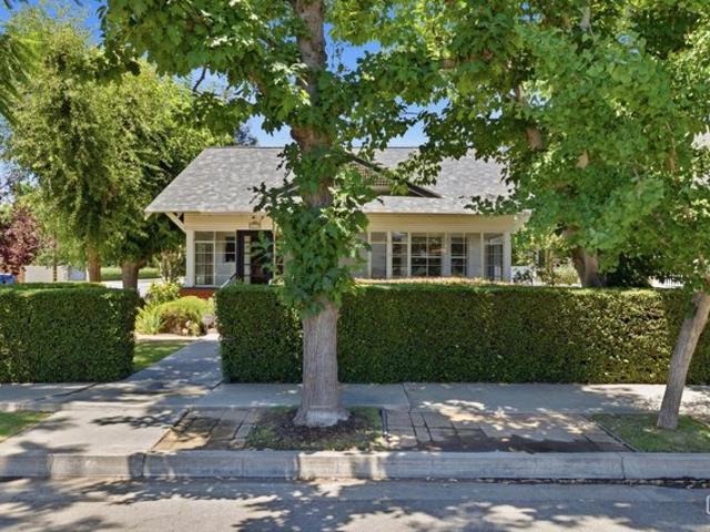 2530 19th St, Bakersfield, CA 93301