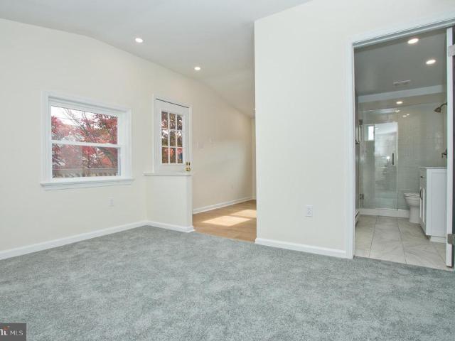 2530 2nd FLOOR Chestnut Avenue