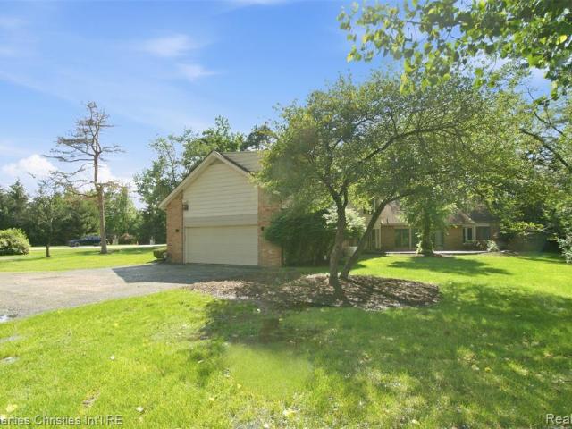 25310 Canterbury Road