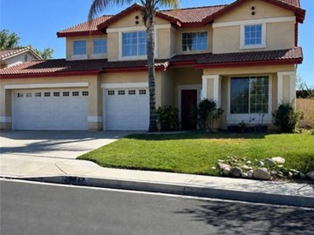 25317 Oak Ridge Dr, Saugus, CA 91350