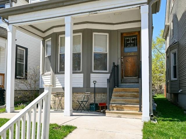 2531 N Murray Ave