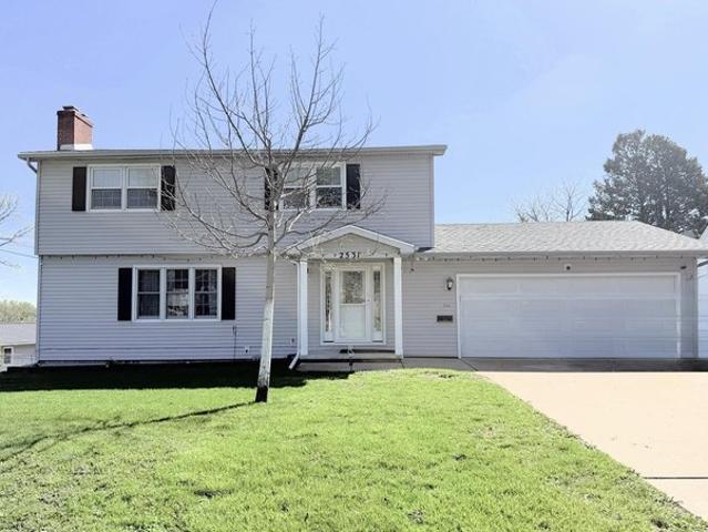 2531 Orchard St, Waterloo, IA 50702