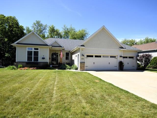 2531 Avalon Woods Dr, Portage, MI 49024