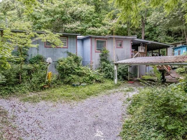 2531 Ridge Rd, Pigeon Forge, TN 37863