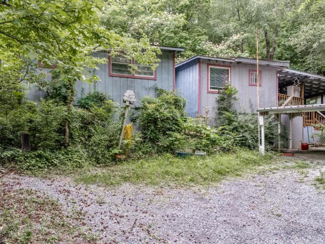 2531 Ridge Rd