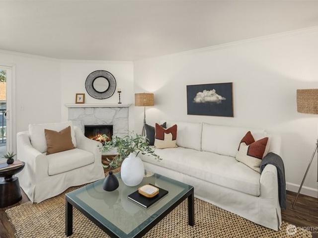 2531 S 248th St Apt A14, Kent, WA 98032