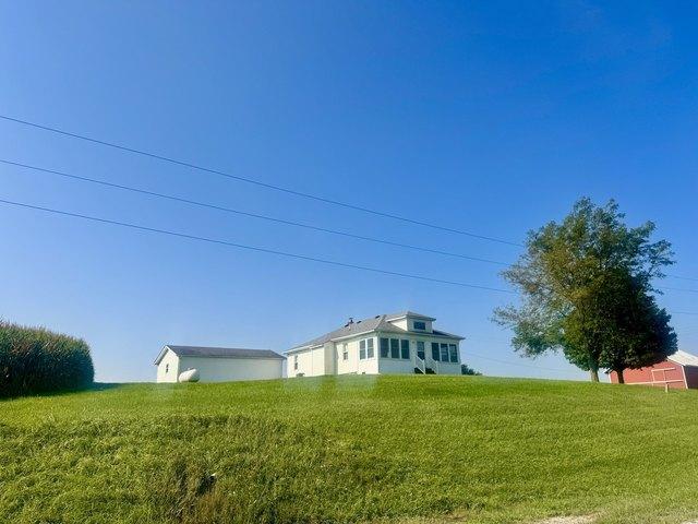 2531 th Ave, Viola, IL 61486