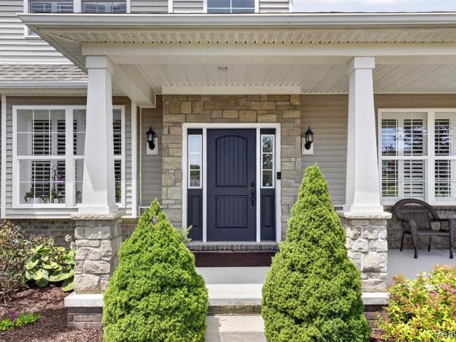 2531 Walnut View Drive