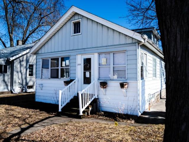 2531 28th St, Rock Island, IL 61201