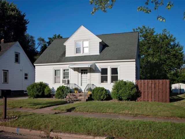 2531 6th St, Eau Claire, WI 54703