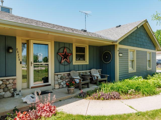 25326 W Loomis Rd