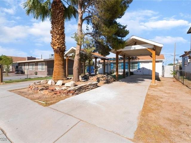 2532 Arrowhead St, North Las Vegas, NV 89030