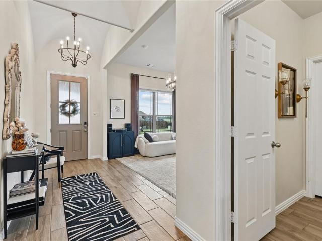 2532 Bunker Hill Drive