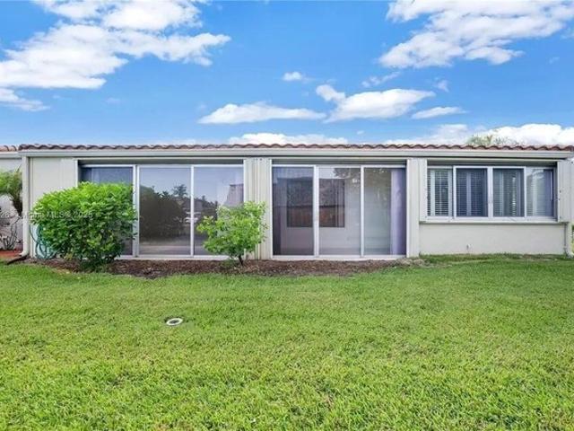 2532 Boundbrook Dr S Apt 104, Palm Springs, FL 33406