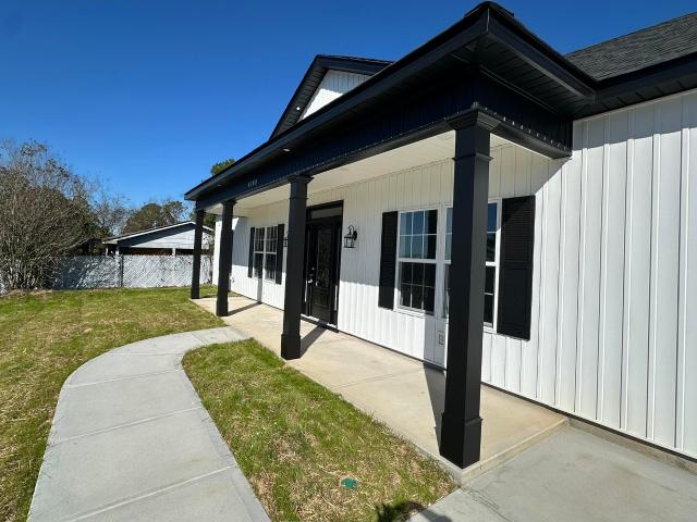 2532 E Kensington Drive