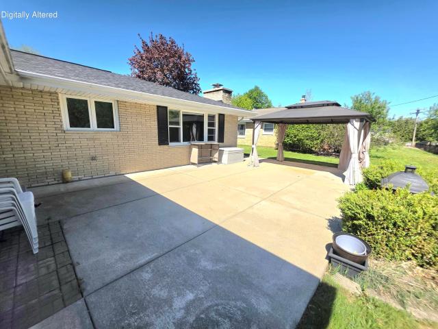 2532 S Seymour Pl