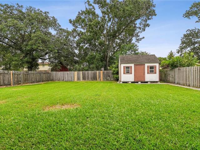 2533 Crestridge Circle
