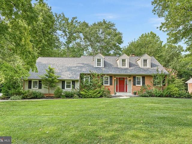 2533 Deepwood Dr, Wilmington, DE 19810