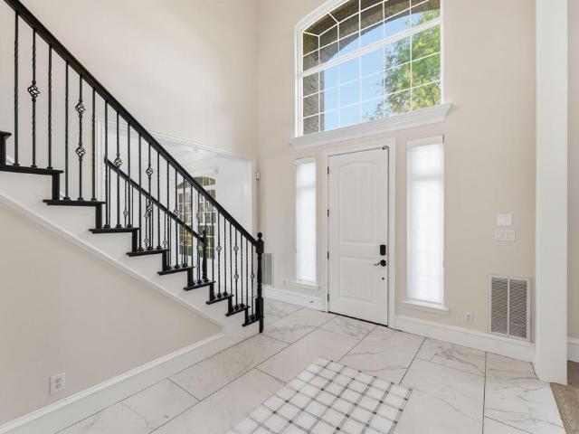 2533 Green Oak Drive