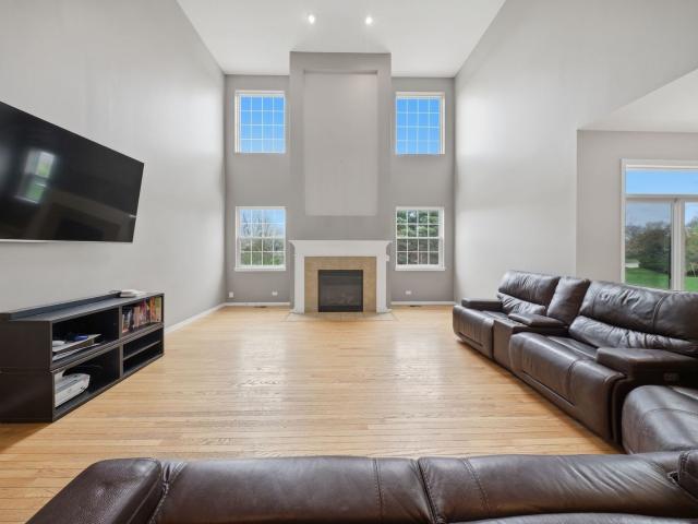 2533 Lyman Loop