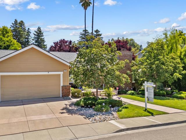2533 Larrikeet Ct