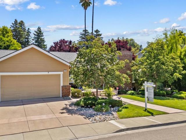 2533 Larrikeet Ct