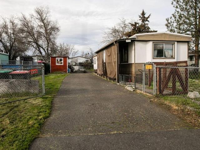 2533 Terrmont St, White City, OR 97503