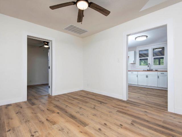 2533 W Walnut Street