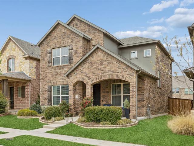 2533 Westbank Trail