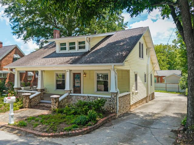253 15th Street NW
