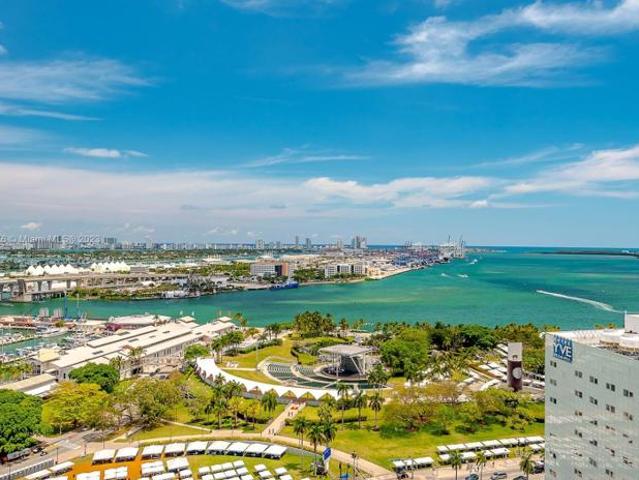 253 2nd St NE #2809, Miami, FL 33132