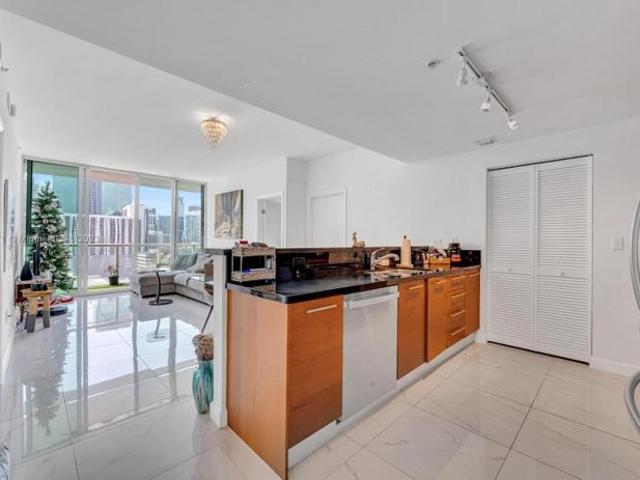 253 2nd St NE #2010, Miami, FL 33132