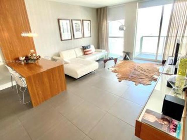 253 2nd St NE #3406, Miami, FL 33132