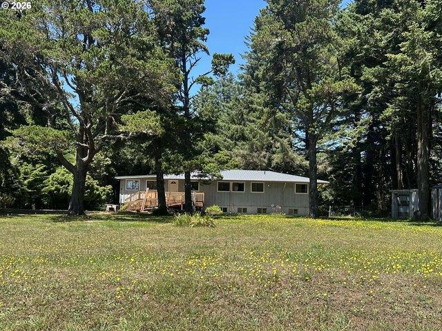 253 Coast Guard Hill Rd, Port Orford, OR 97465