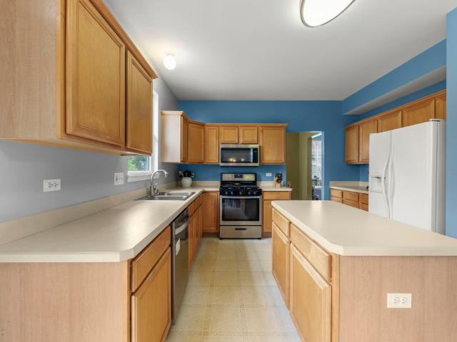 253 Carlton Mews Court
