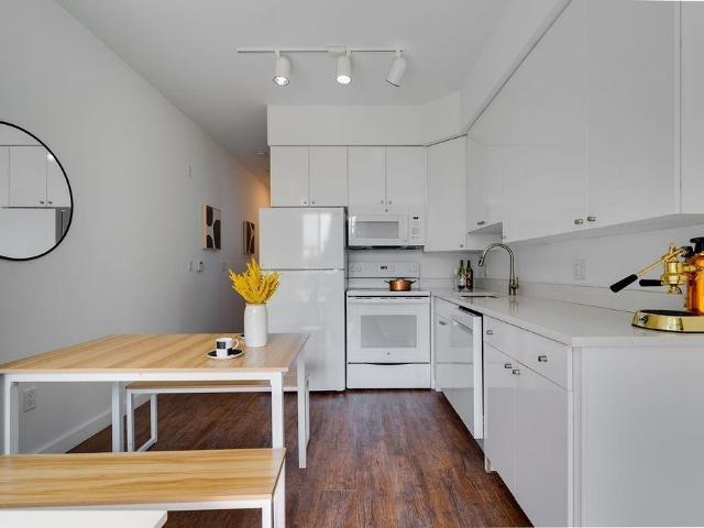 253 Academy St # 213