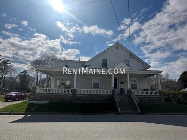 253 Brunswick St. Apt 2 beds, 1 full bath