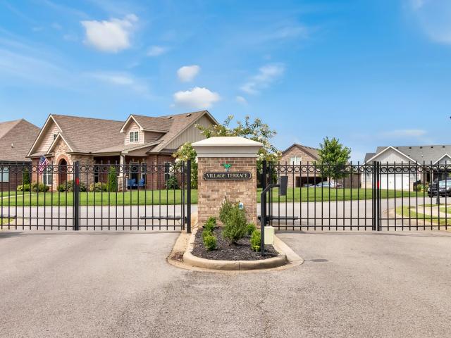 253 Dorchester Cir