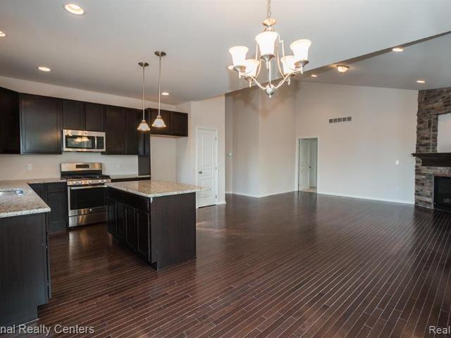 253 Devonshire Drive # 2