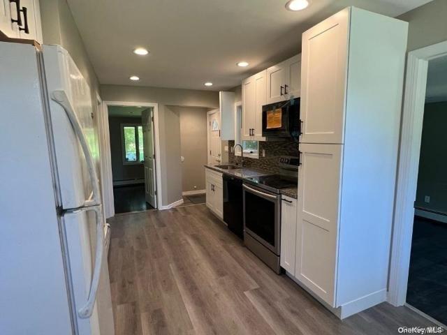 253 E 17th St, Huntington Station, NY 11746 | MLS #941559 | Compass