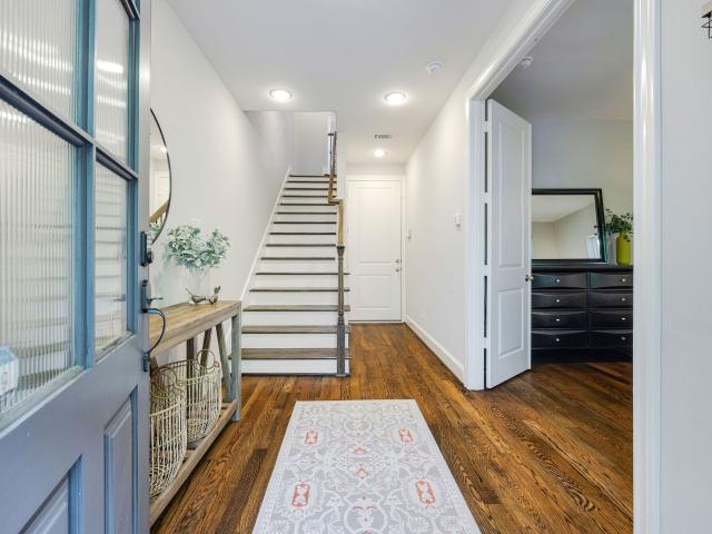 253 E 27th Street
